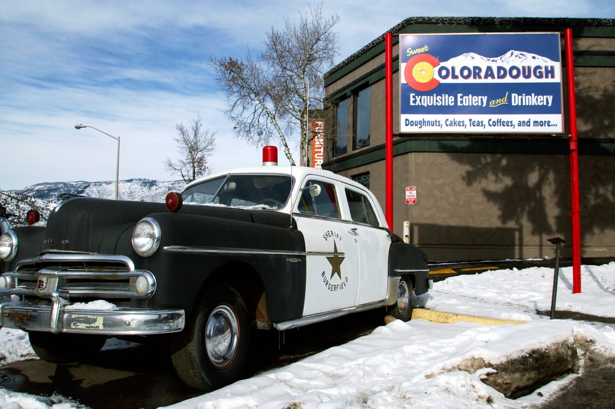 Cop car makes permanent stop at doughnut shop | PostIndependent.com