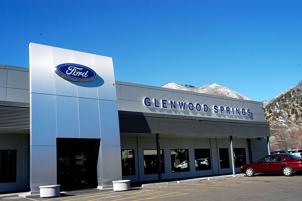 Glenwood Springs Ford finishes exterior, showroom ‘face-lift ...