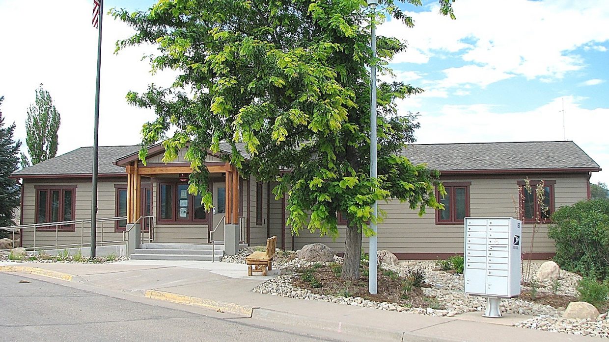 New Rifle Ranger District digs brings out the smiles at open house ...