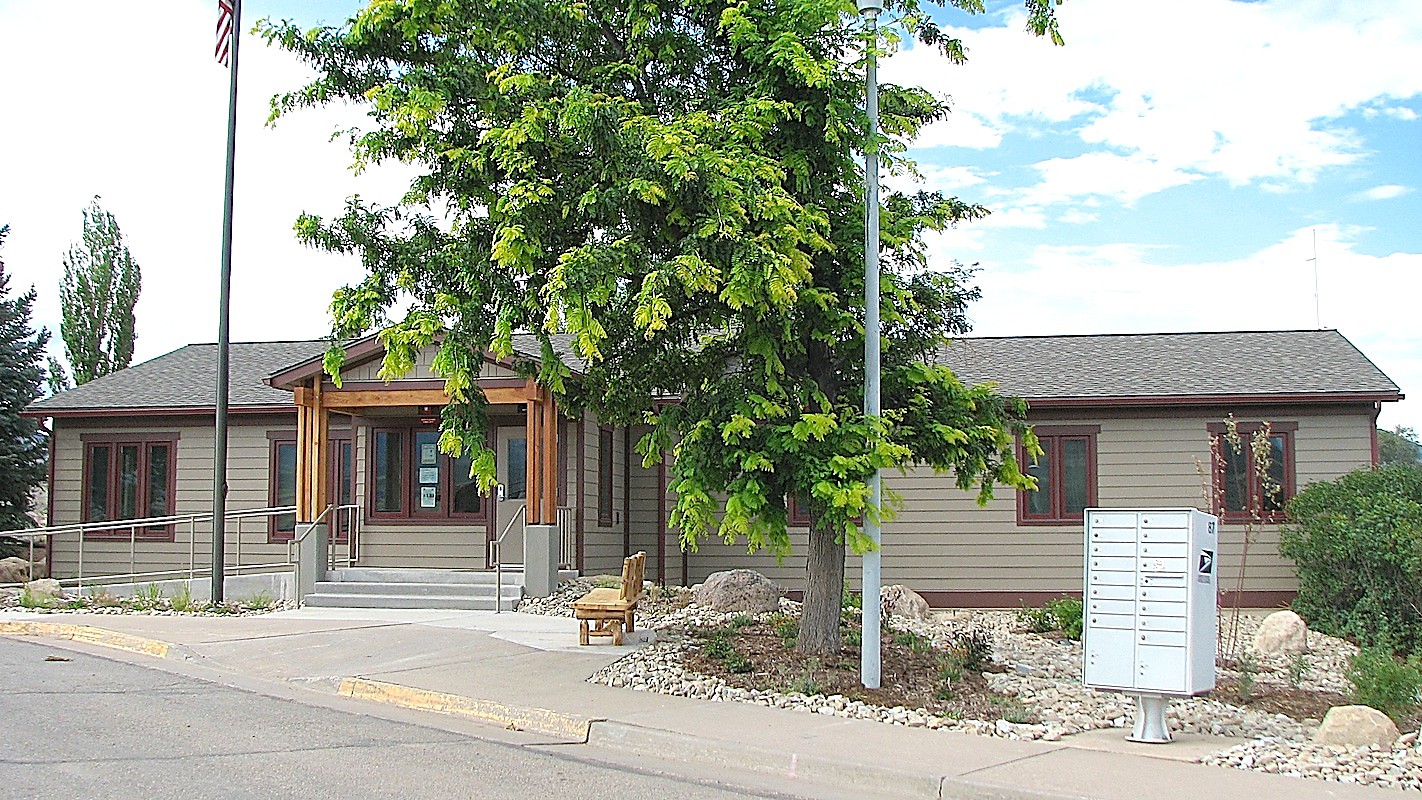 New Rifle Ranger District digs brings out the smiles at open house ...