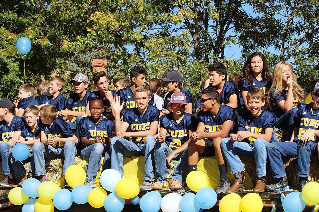 PHOTOS: Rifle homecoming parade | PostIndependent.com