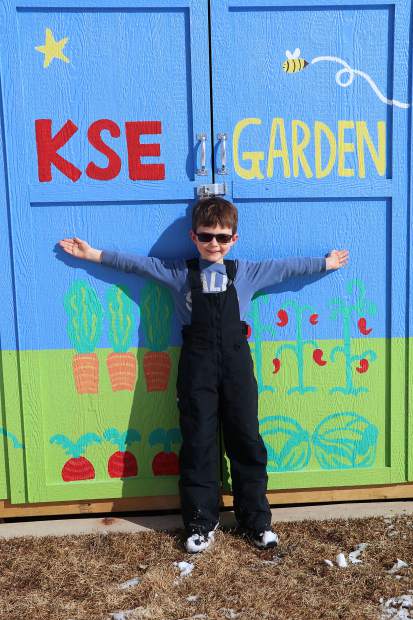 KSE plants seeds for future | PostIndependent.com