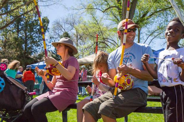 PHOTOS: Scenes from the 2017 Carbondale Dandelion Day Parade ...