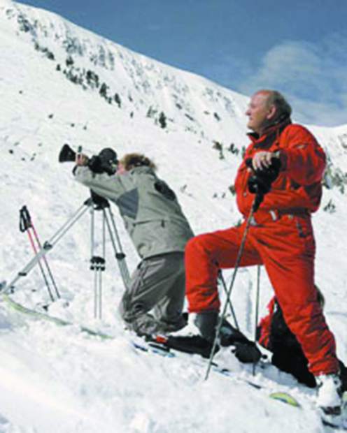 Iconic filmmmaker Warren Miller, the ‘original ski bum,’ takes his last ...