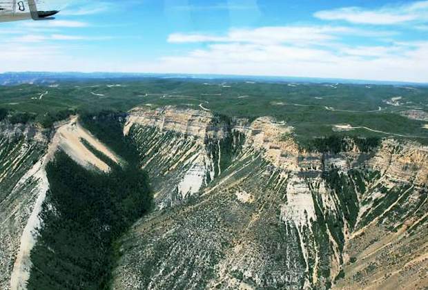 Garfield County commissioners support Roan Plateau hunting access ...