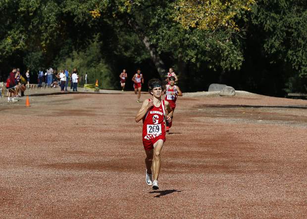 PREP ROUNDUP: Glenwood’s Henry Barth wins Pantherfest meet in Delta ...