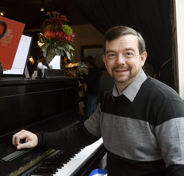 Glenwood Springs musician Jonathan Gorst conducting Prince tribute in ...