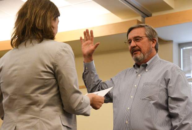 Glenwood Council selects Jonathan Godes as city’s 53rd mayor ...