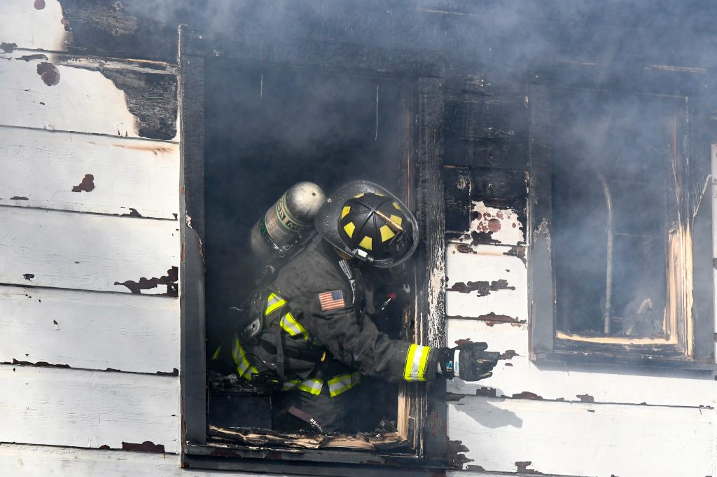 Rifle structure fire reignites, Railroad Avenue closes again ...