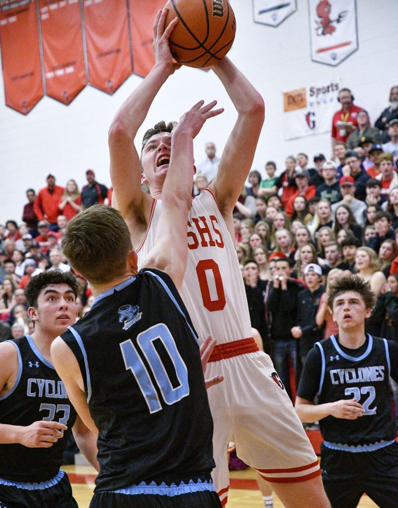 44-40 Pueblo West win brings Glenwood’s historic hoops season to a ...