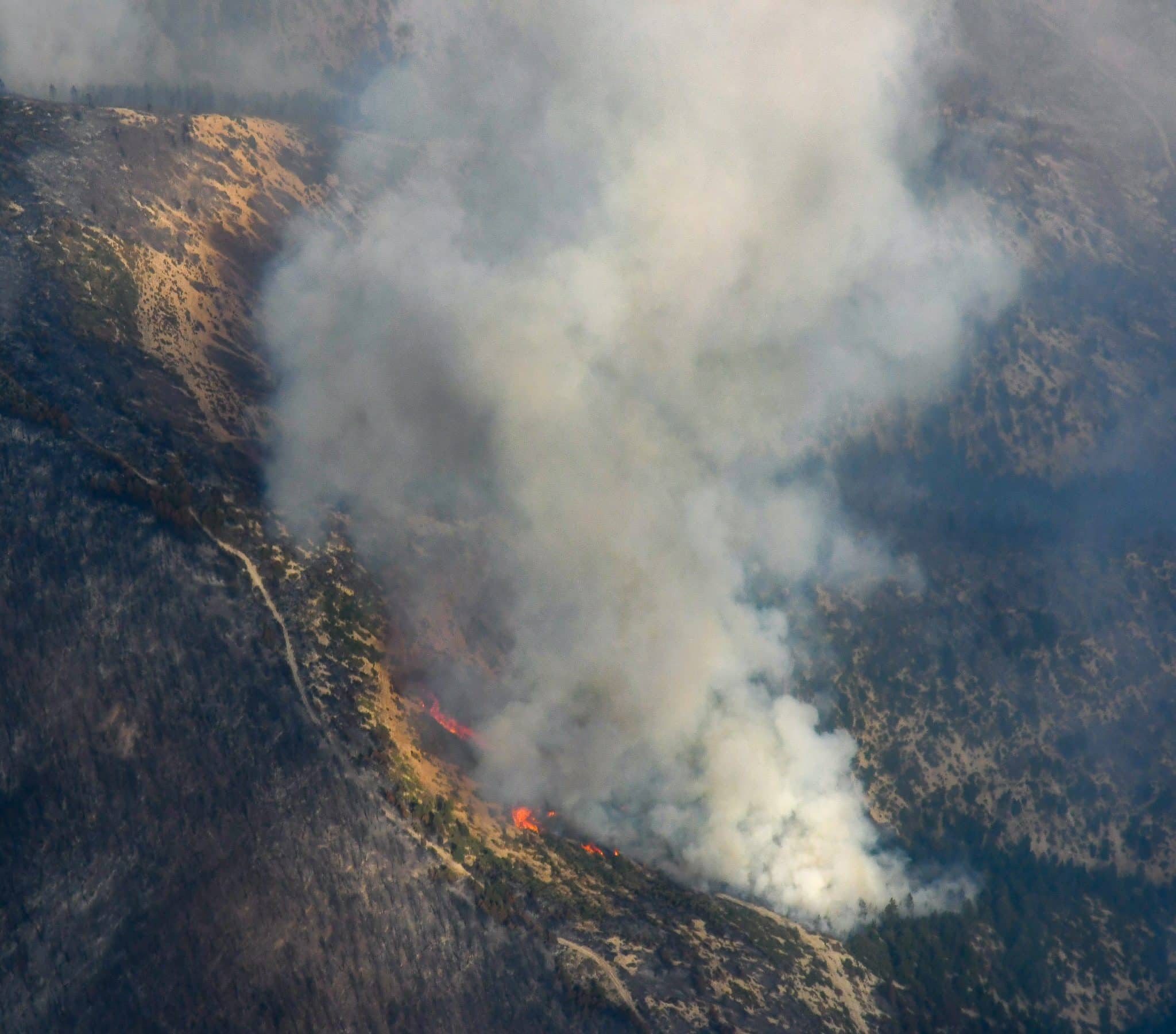 PHOTOS: Aerial views of Grizzly Creek and Pine Gulch Fires ...