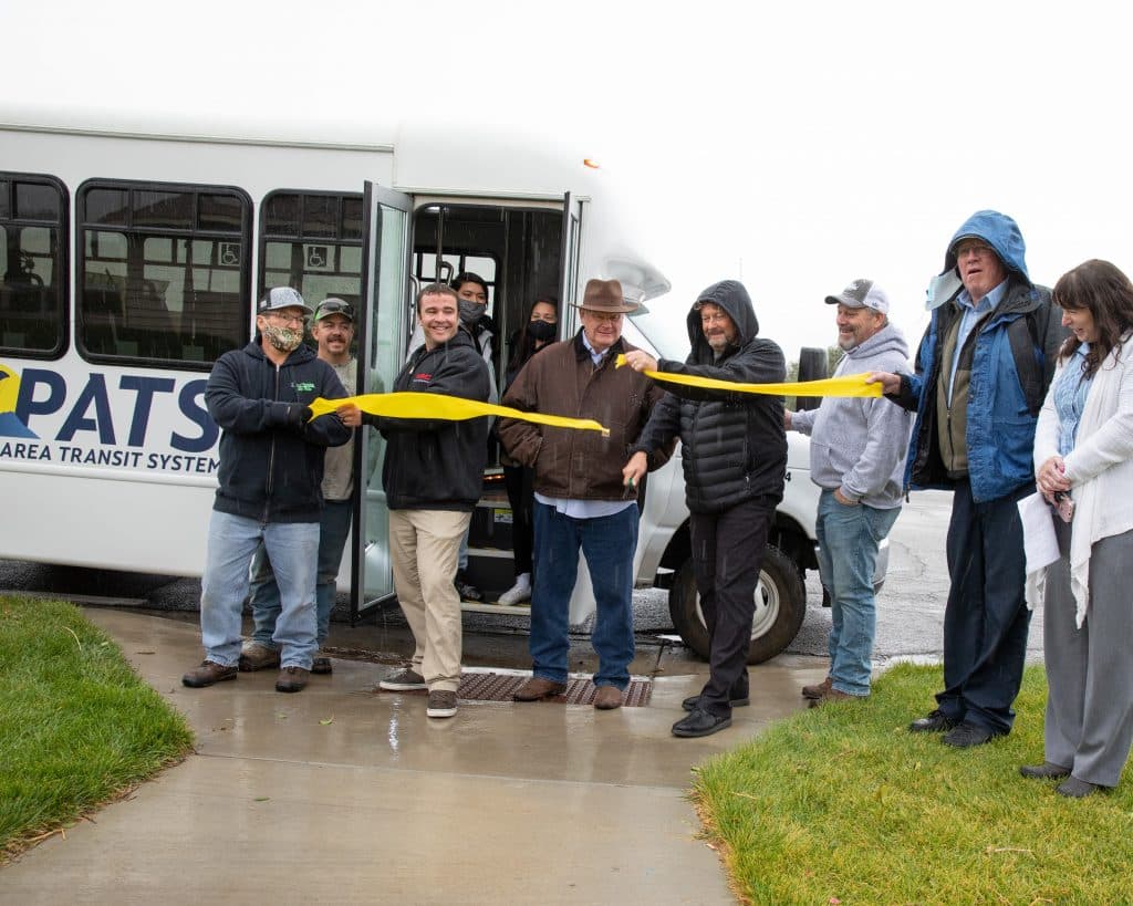 Parachute debuts bus system | PostIndependent.com