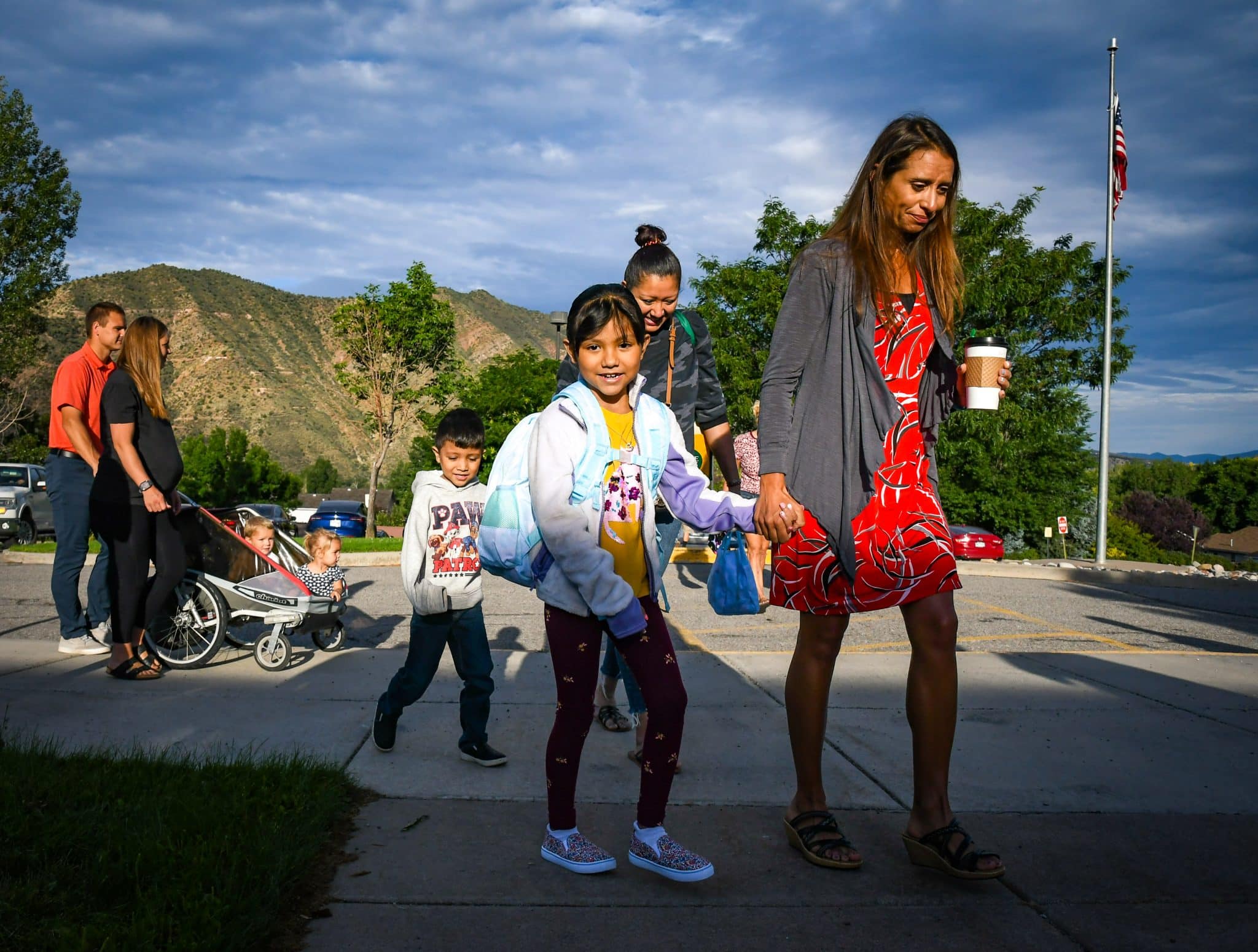 PHOTOS: Students head back to school at Kathryn Senor Elementary School ...