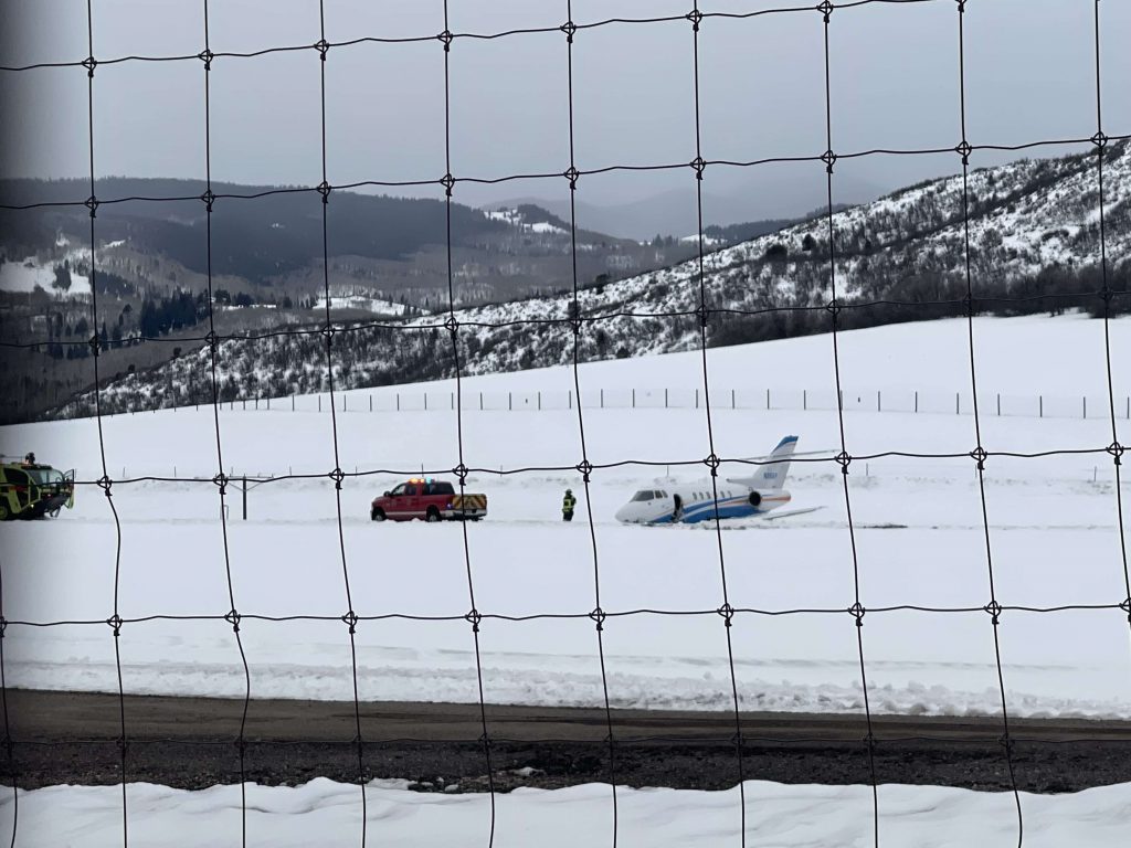 Aspen airport reopens late Monday after private jet goes off runway ...