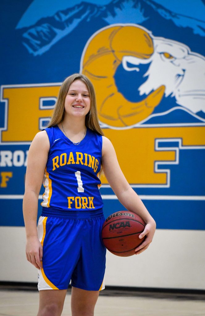 Roaring Fork’s Lindgren signs to play college hoops at Iowa’s Coe ...