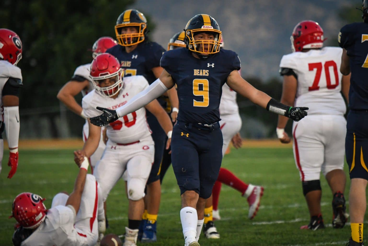 Rifle football pulls off postseason upset against Florence; Glenwood ...