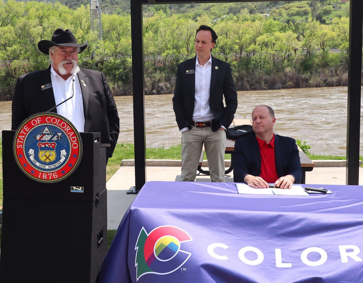 Gov. Polis pays a visit to Glenwood Springs to sign river task force ...