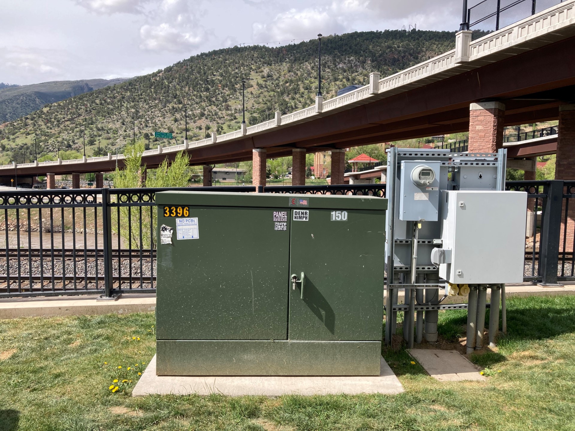 Glenwood Springs seeks community members to brighten up electrical ...