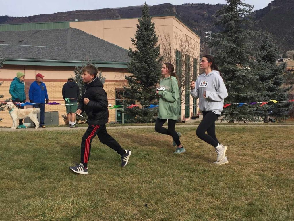 Runners prepare for Thanksgiving feast with a little exercise at ...