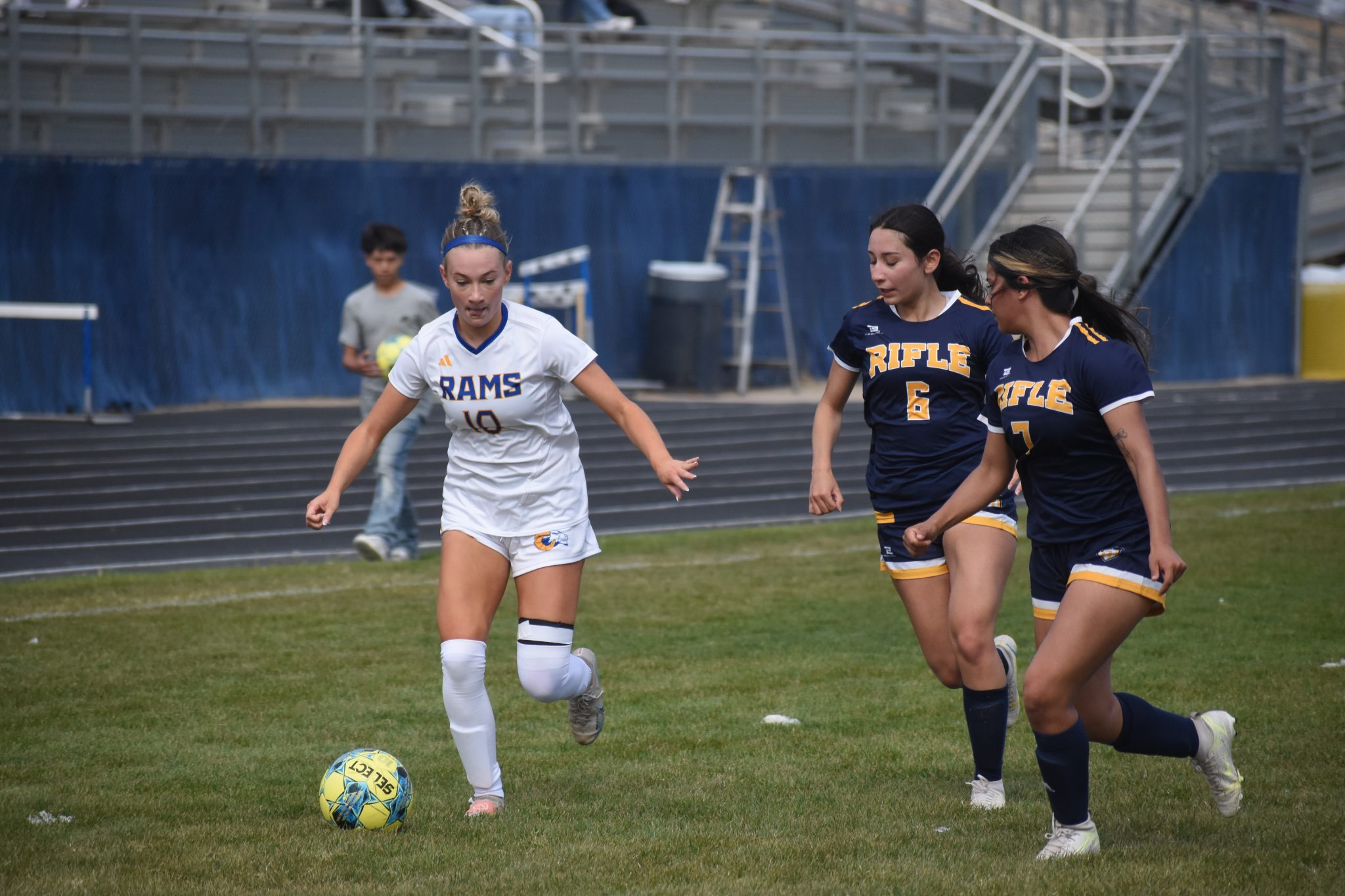 Roaring Fork Rams secure dominant victory over Rifle Bears ...