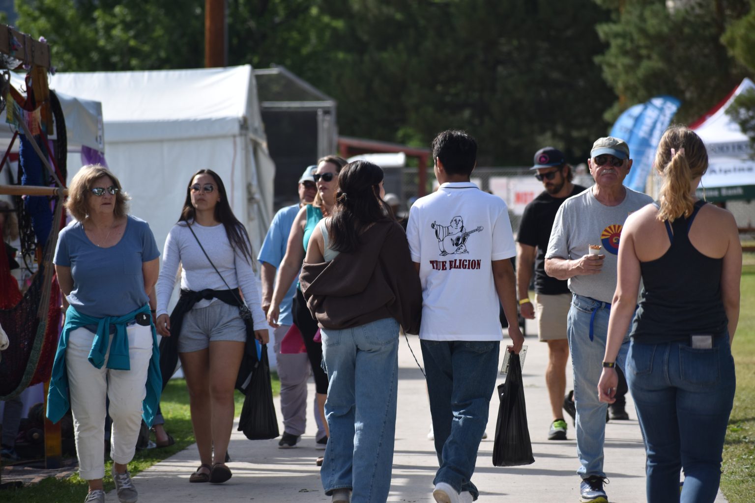 Photos: Strawberry Days Festival brings symphony of sweets and sounds ...