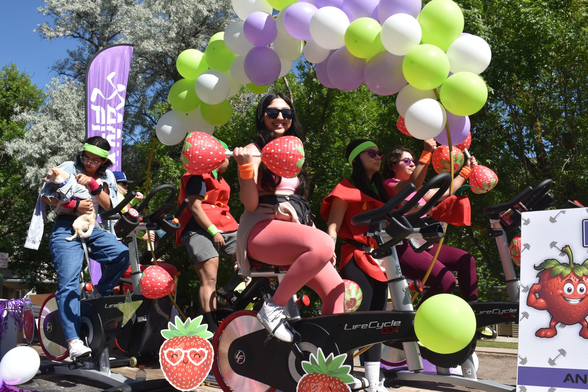 Photos: Strawberry Days Festival brings symphony of sweets and sounds ...