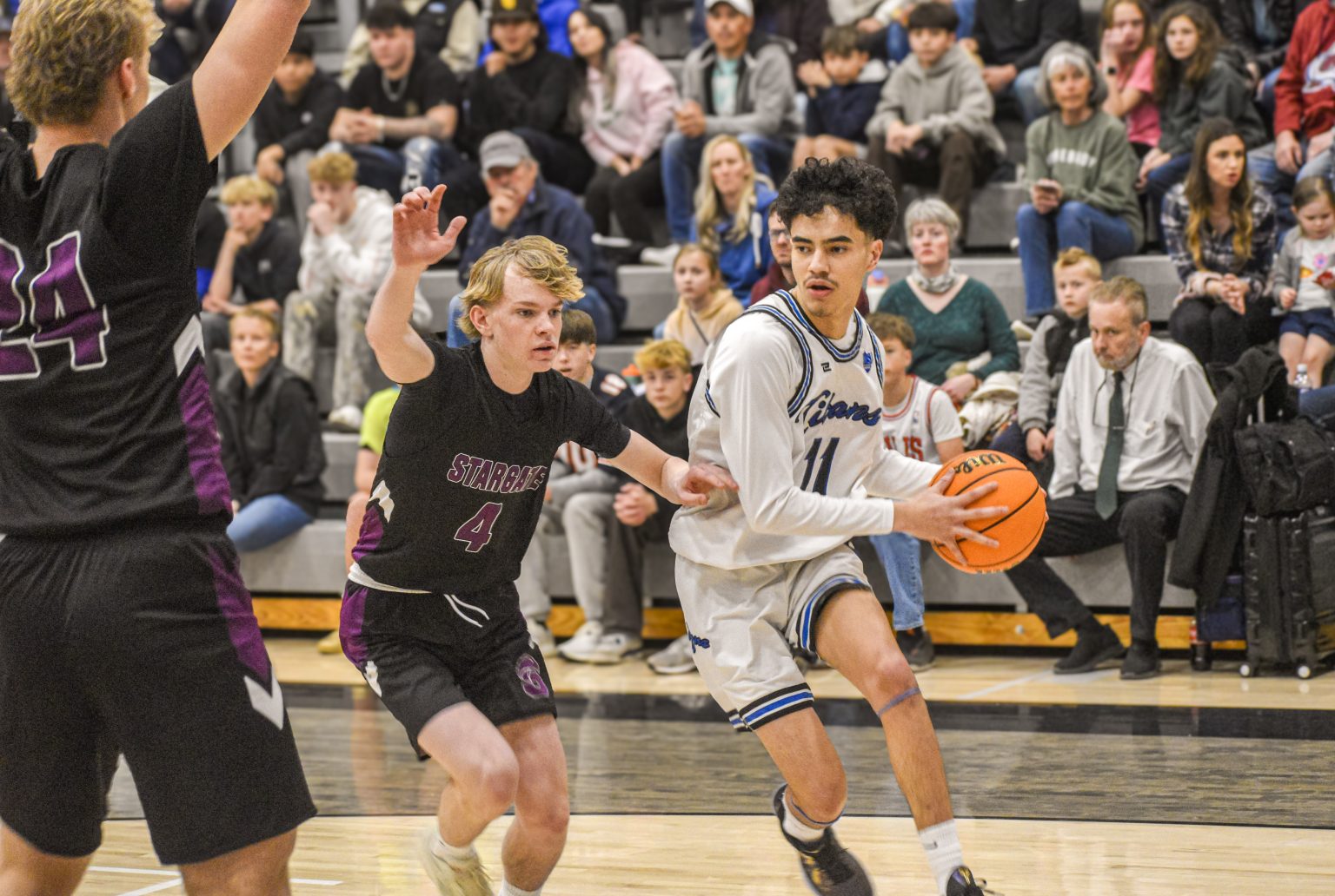 Coal Ridge boys basketball sweeps home regional round, advances to ...