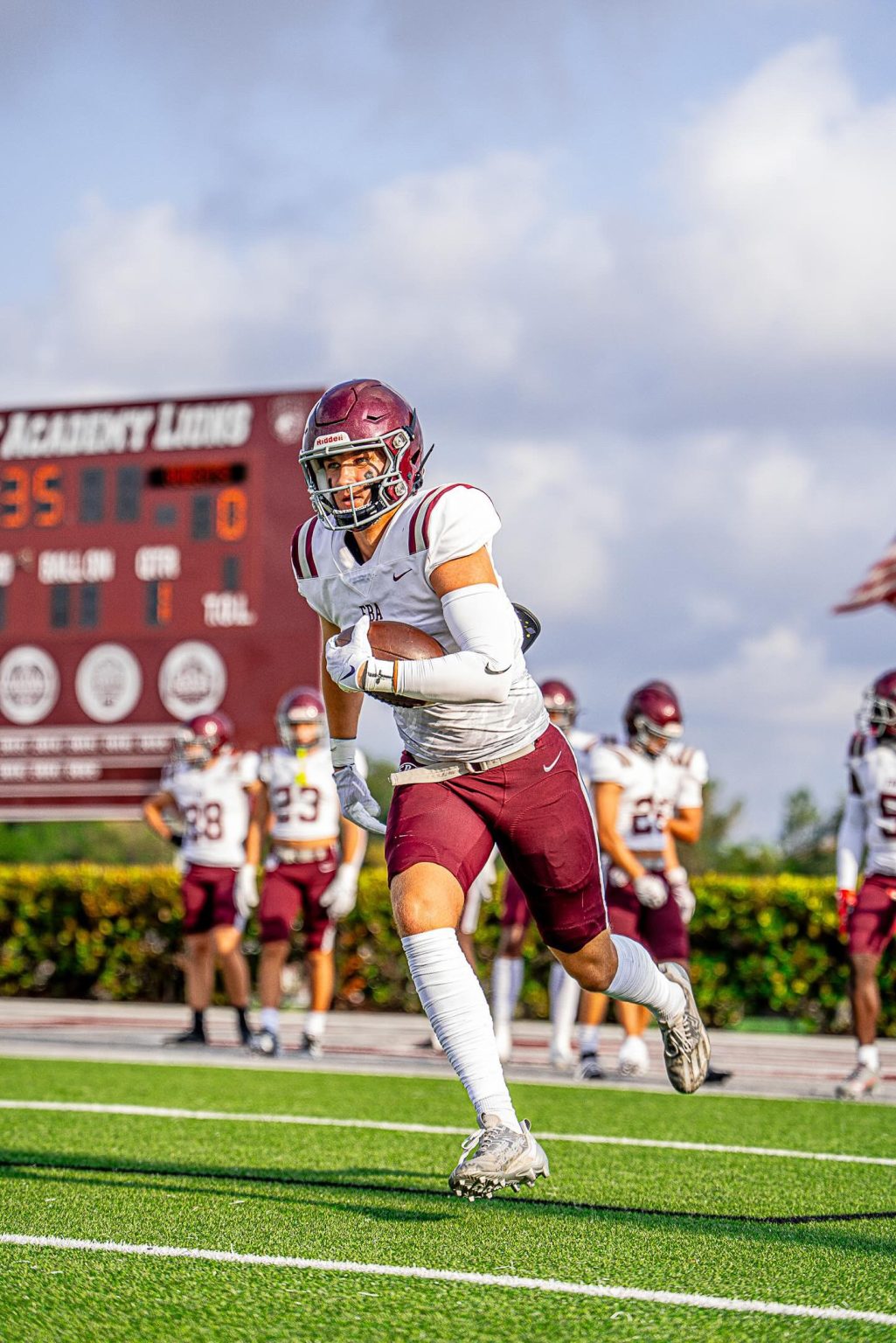 Glenwood Springs native drawing interest from top college football ...