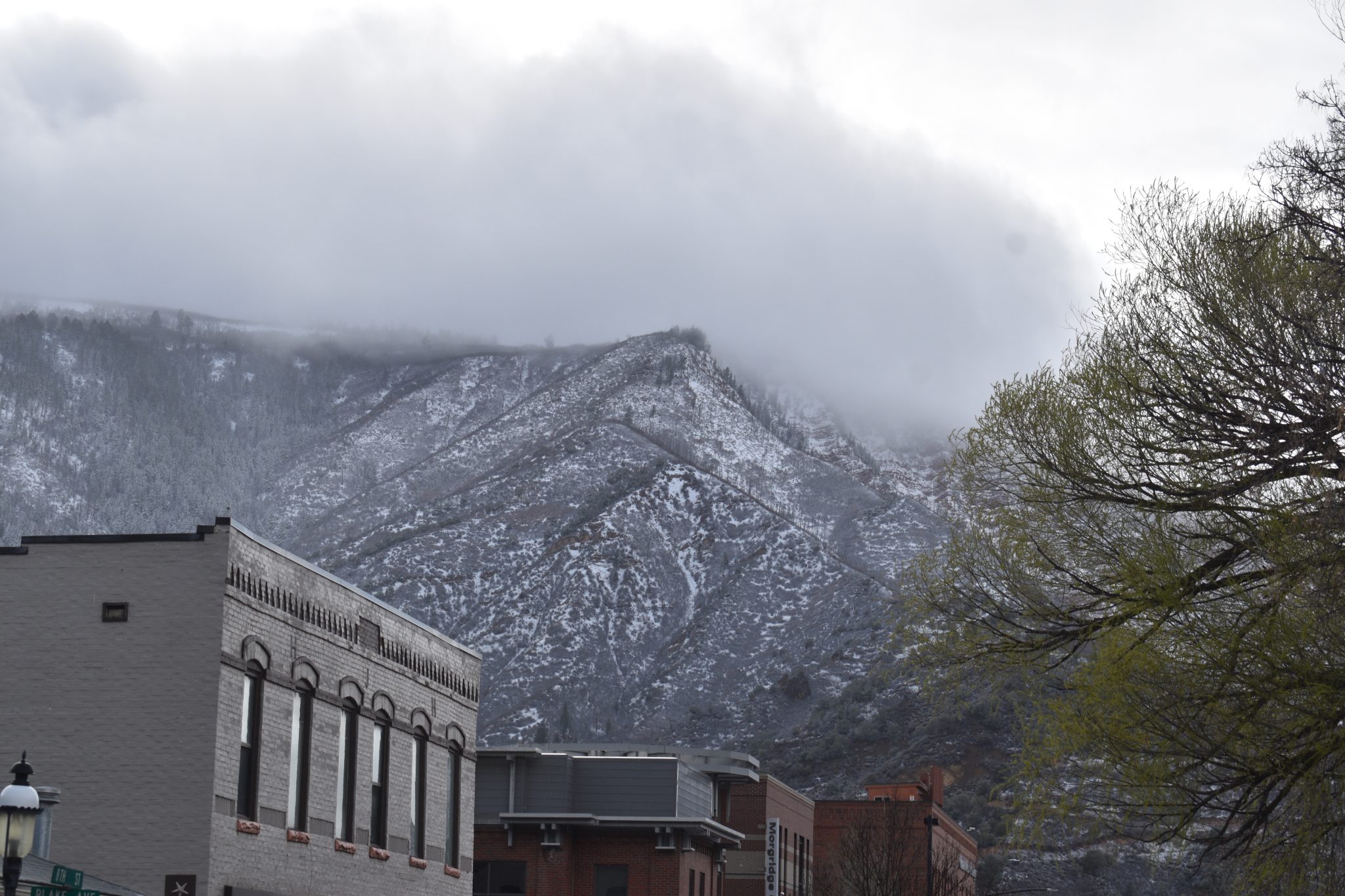 A not-so-white Christmas: Colorado mountain towns saw rain, record-high ...
