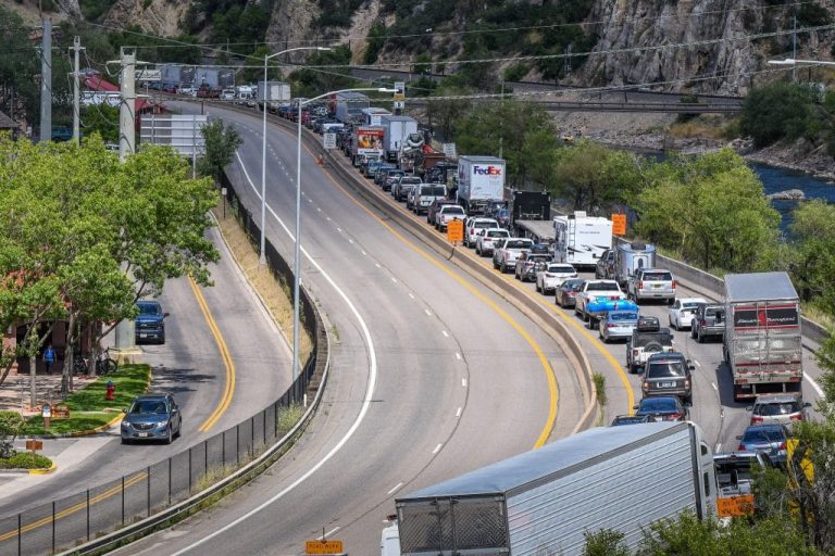 Colorado transportation officials suspend construction in anticipation ...