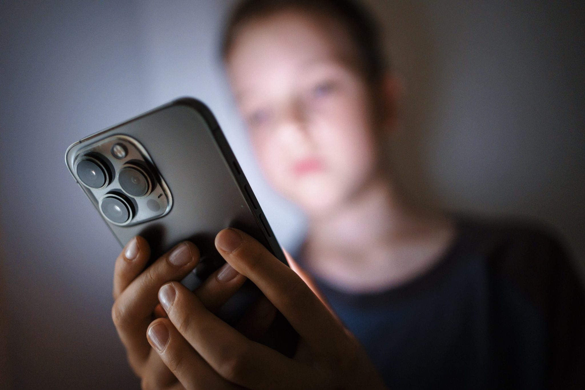 What’s the connection between phone addiction and teen depression ...