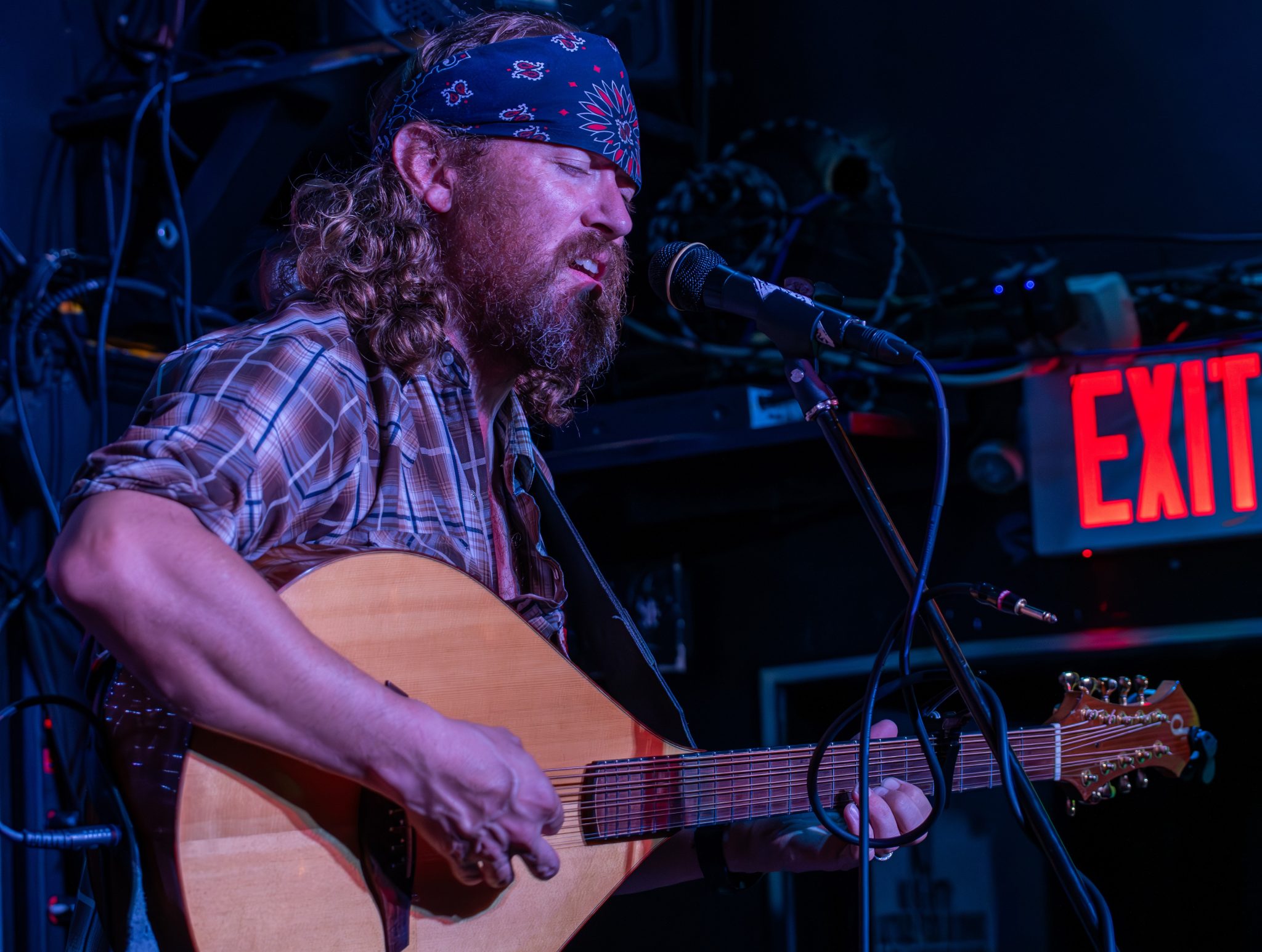 “Giant mandolins on steroids”: Musician J Carmichael brings special brand of rock Americana to ...