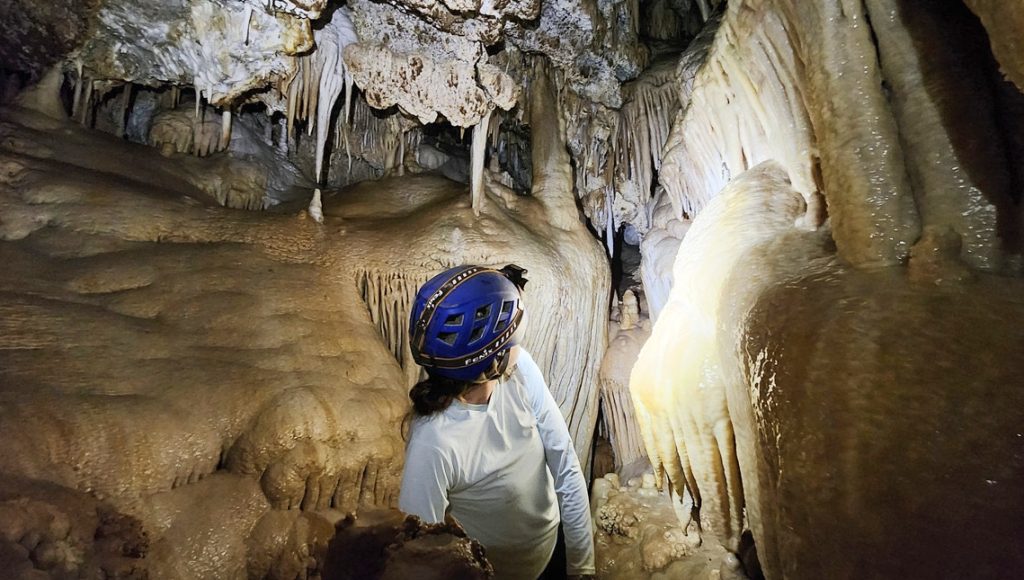 Glenwood Springs local to talk expertise on caving at Glenwood Springs ...
