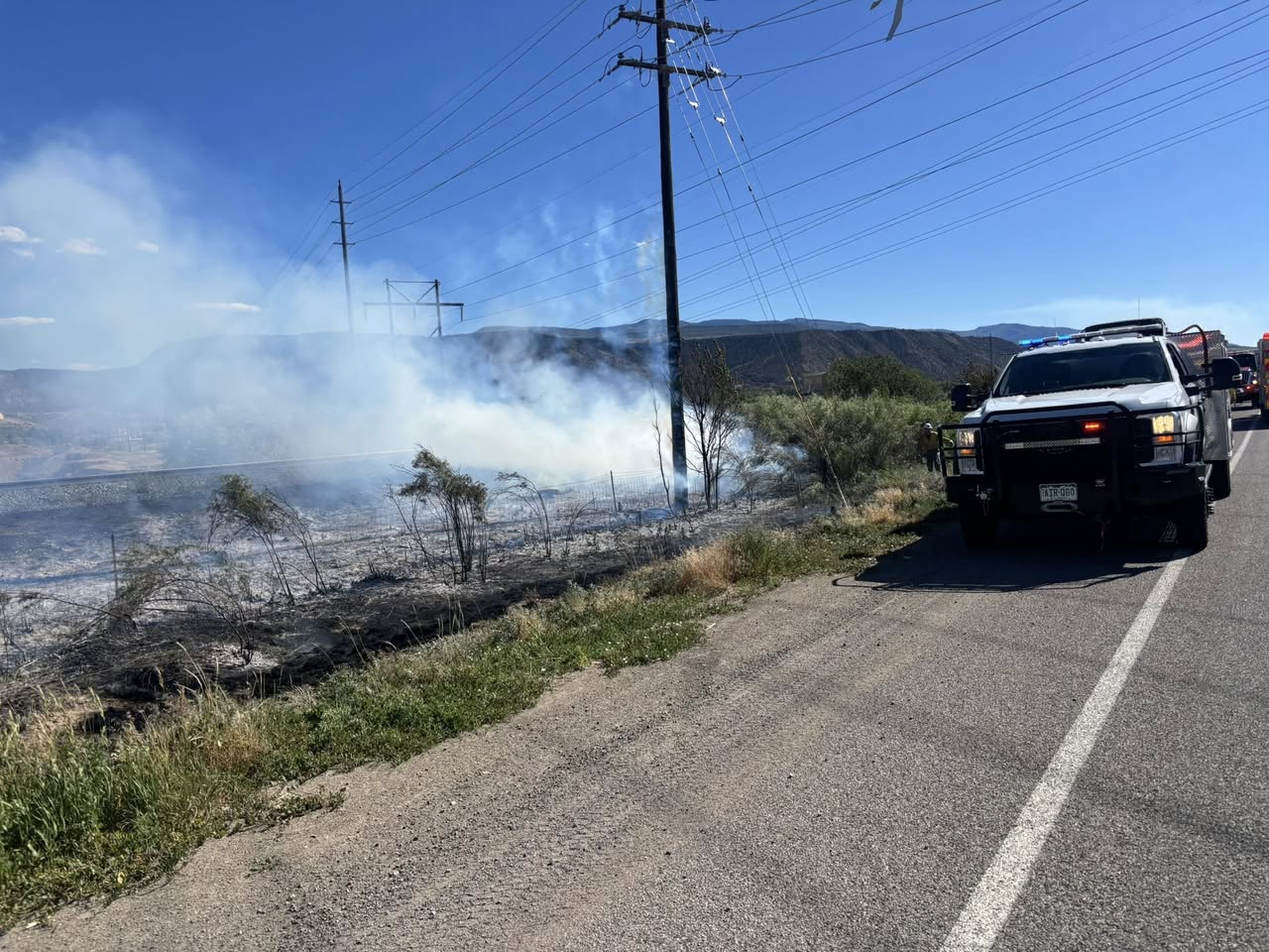 Grass fire closes Highway 6 between Rifle and Silt | PostIndependent.com