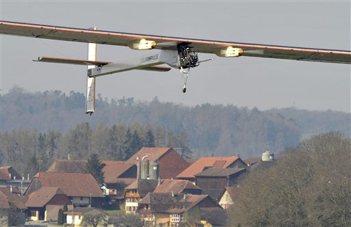 Solar-powered plane makes successful maiden flight | VailDaily.com