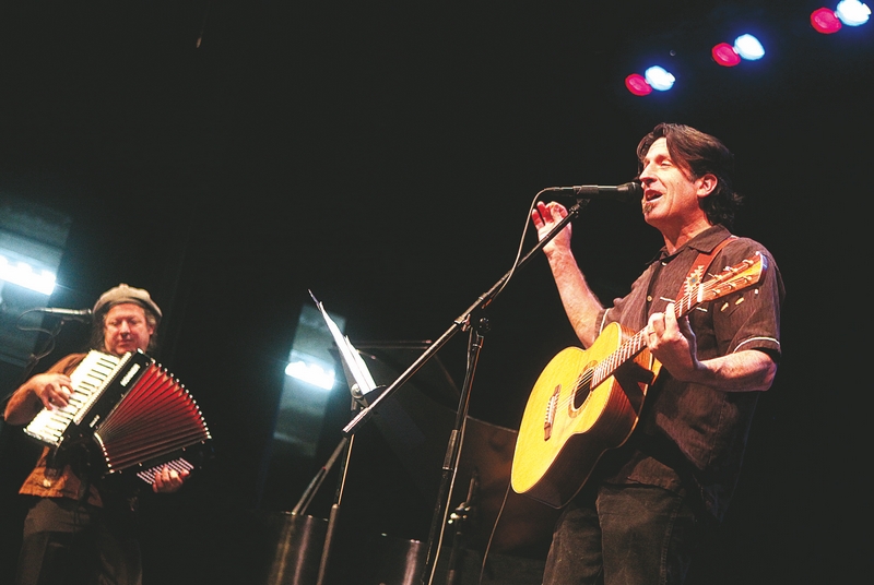 George Kilby Jr. & the Road Dogs on stage in Avon | VailDaily.com