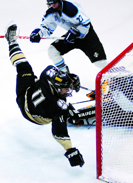 Ralston squeaks by Huskies, 1-0, in Vail | VailDaily.com