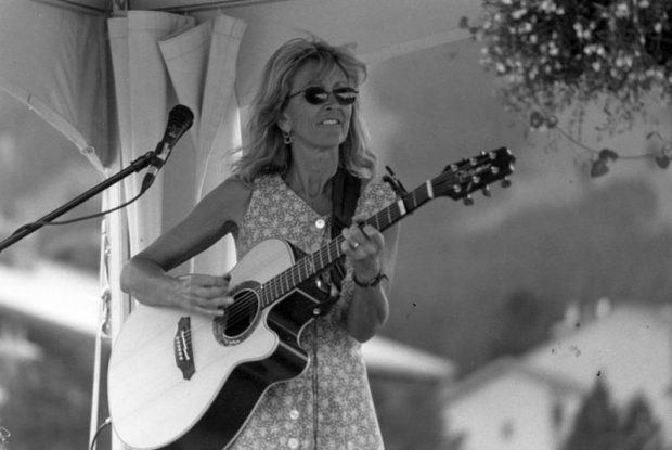 Summit County singer Nancy Cook lives simply | VailDaily.com