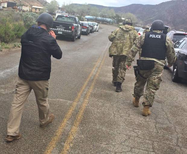 Seven-hour standoff in Dotsero ends when felon surrenders to SWAT team ...