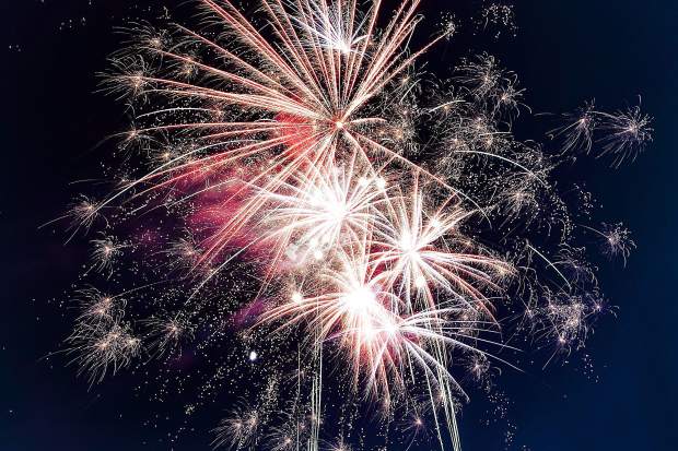Here's what to know about fireworks and fire restrictions in the Vail ...