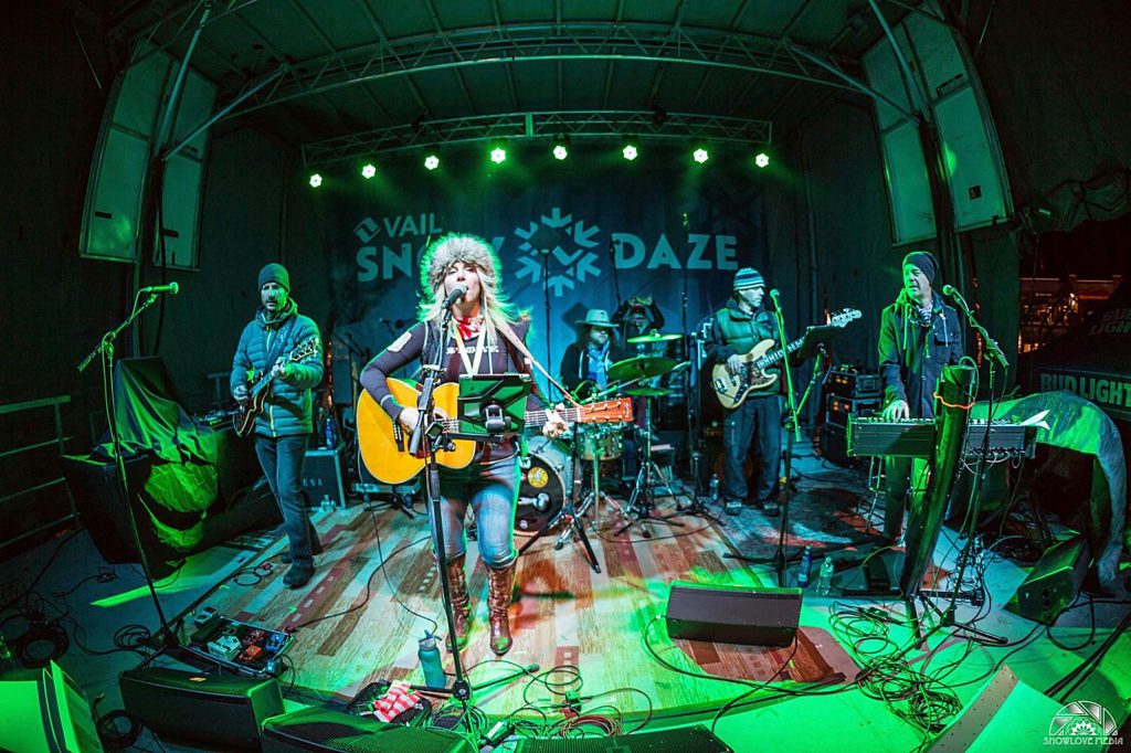 Turntable Revue gets ready for Ghost Light Sessions concert at the ...