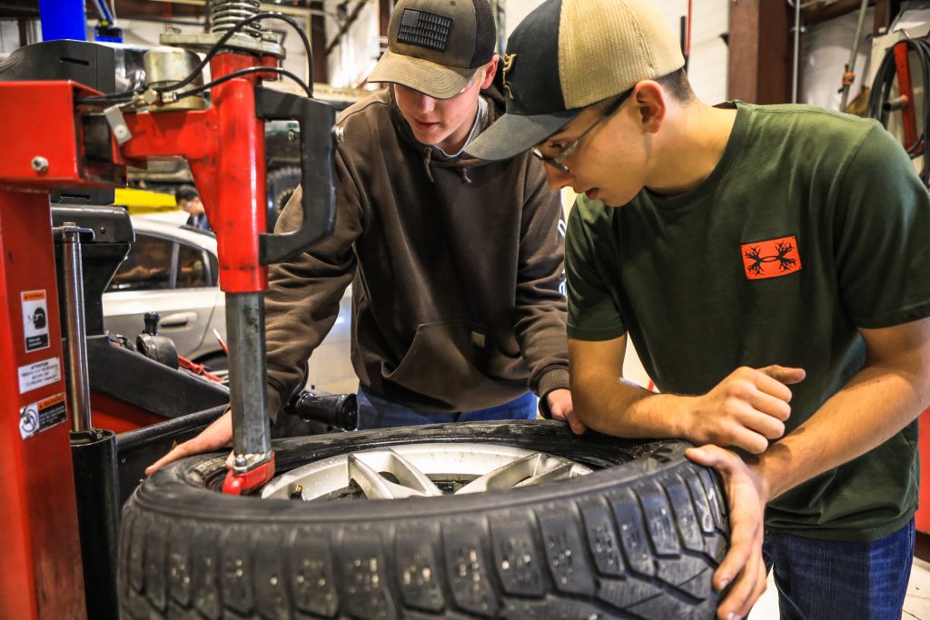 Vail Valley high school auto students learning ‘How to life ...