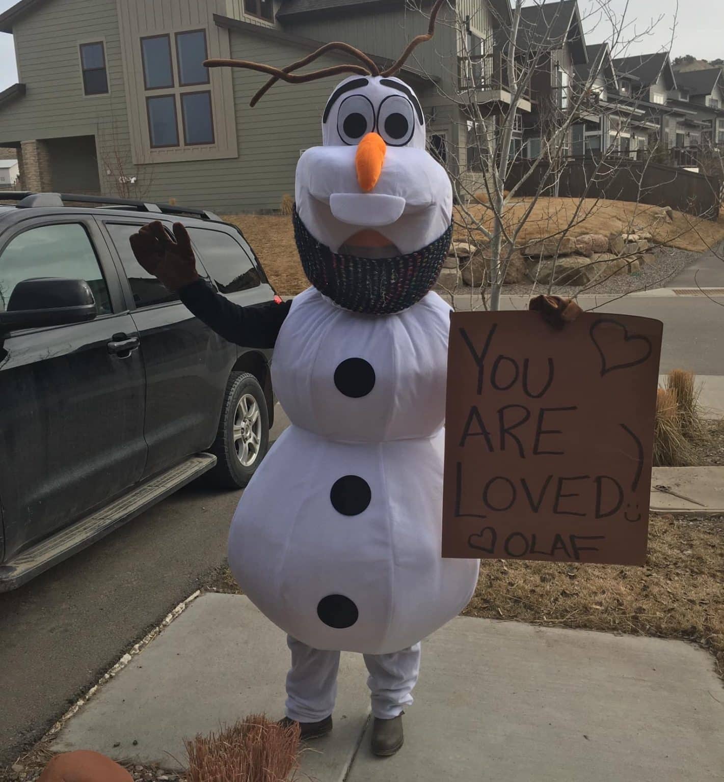 Olaf spotted in Eagle: Local woman spreading joy with ‘Frozen ...