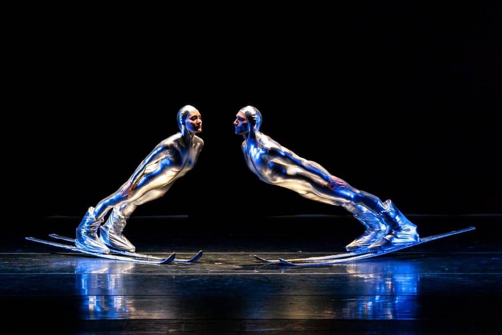 Illusionist dance company MOMIX delivers amazing performance at Vilar ...
