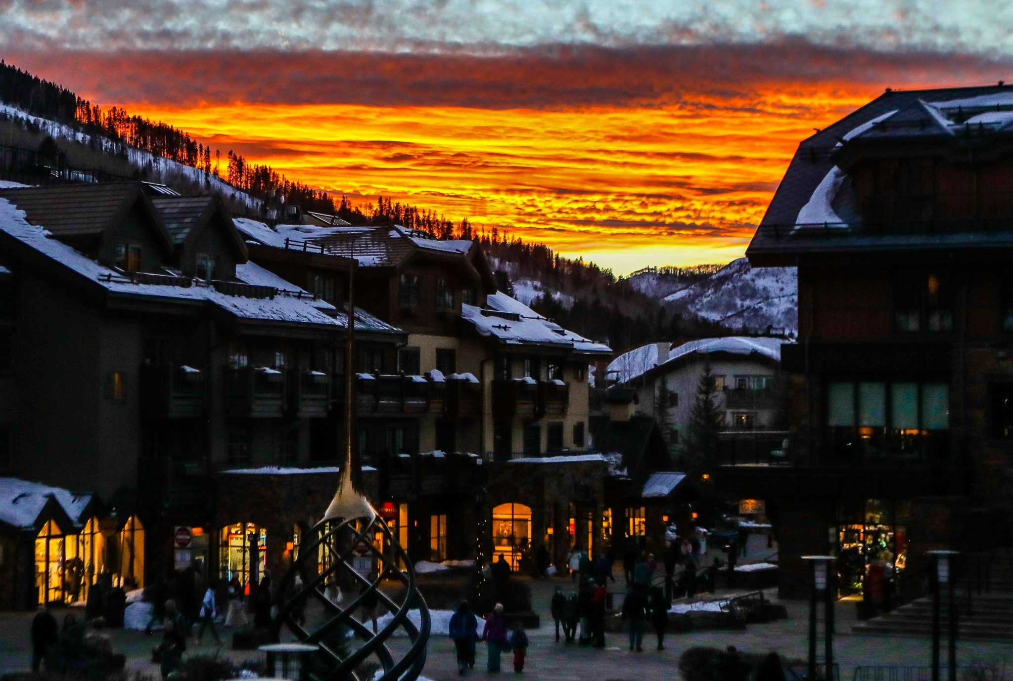 A full night of music at Solaris Plaza | VailDaily.com