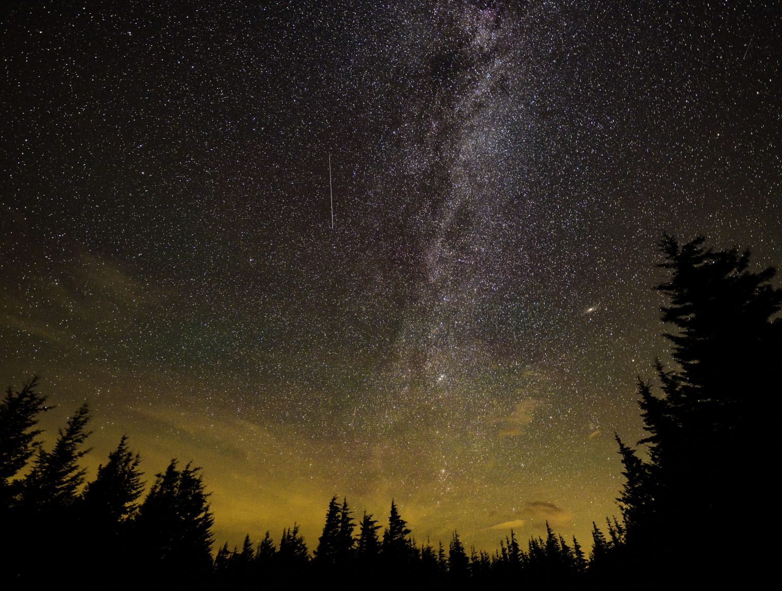 Epsilon Perseids meteor shower offers Colorado stargazers one last ...