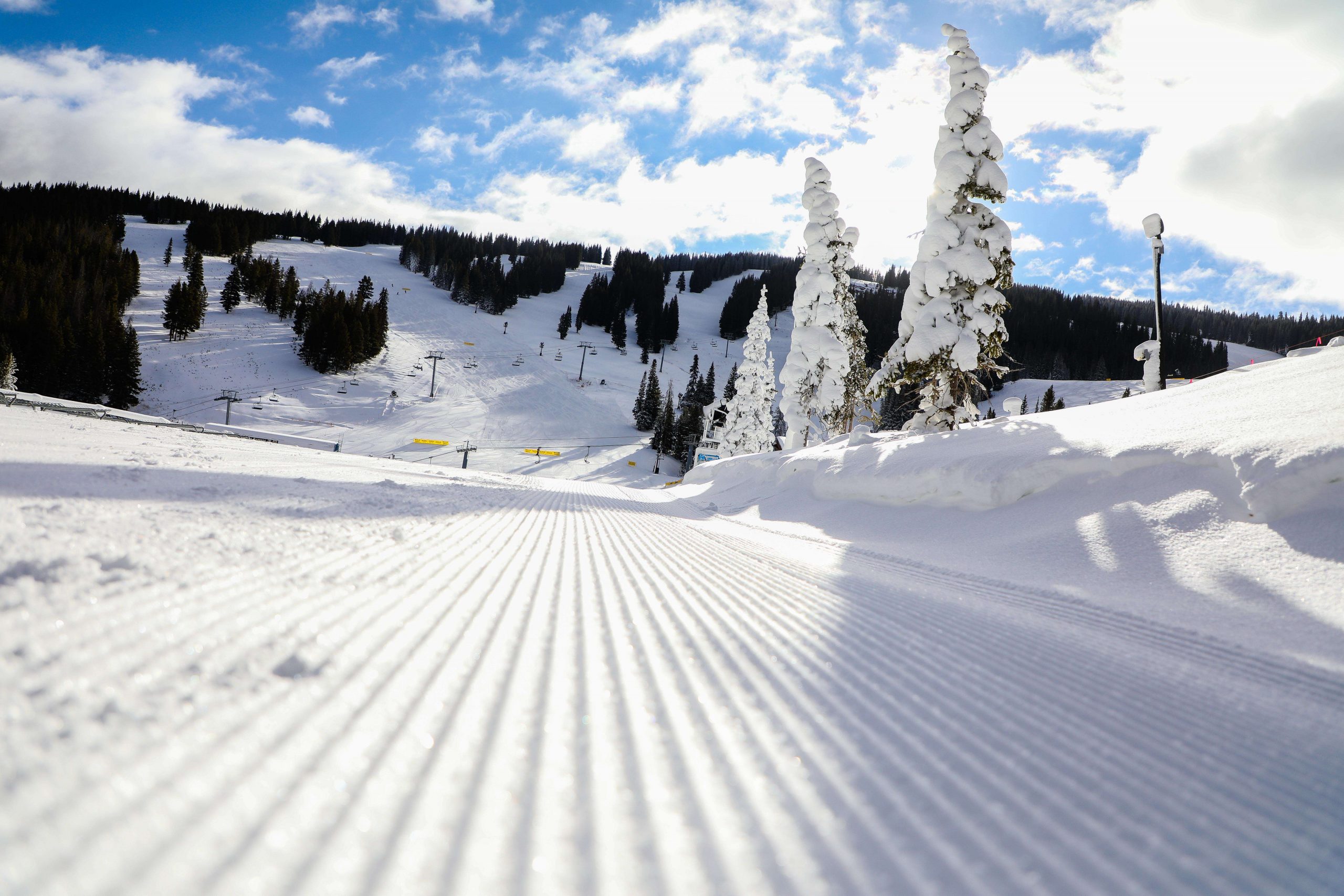 Mild crowds on Opening Day as Vail’s season gets underway | VailDaily.com