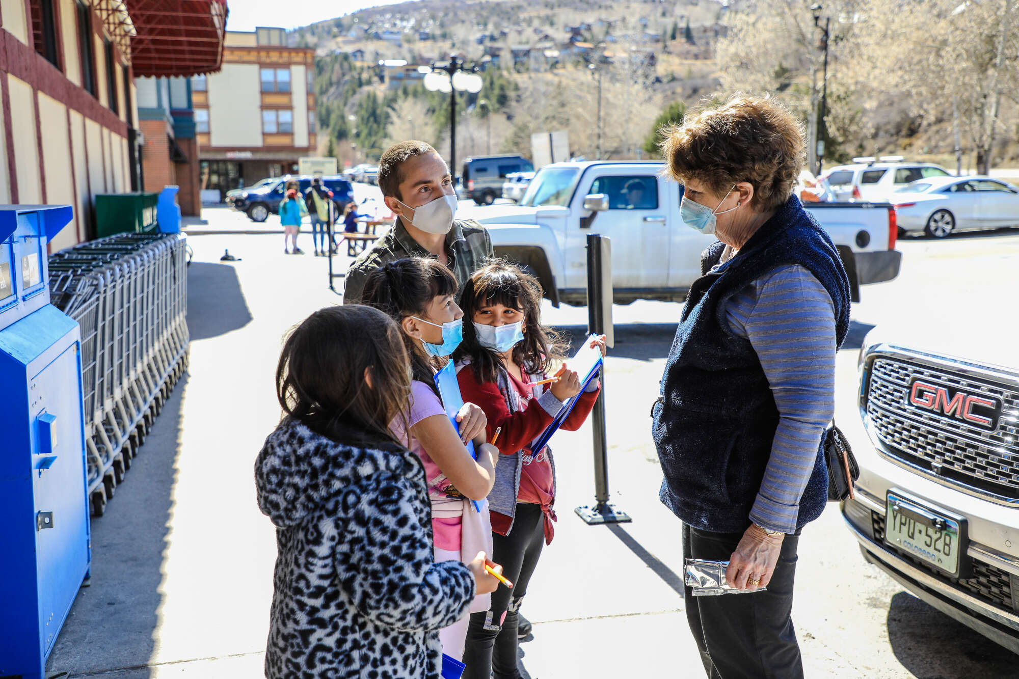 Sustainability in action: First graders explore plastic alternatives at ...