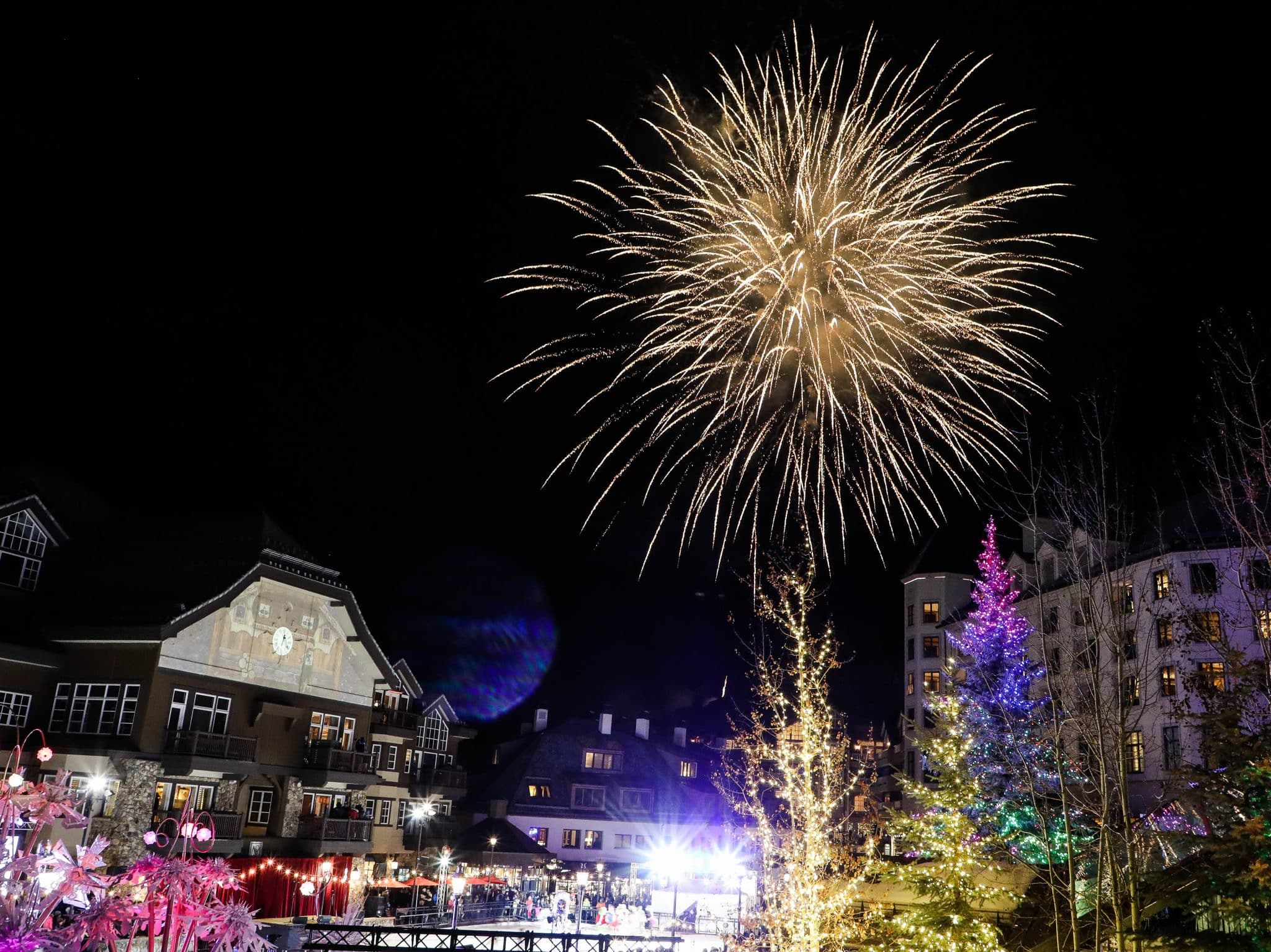 PHOTOS: Beaver Creek lights up the night with annual tree lighting ...