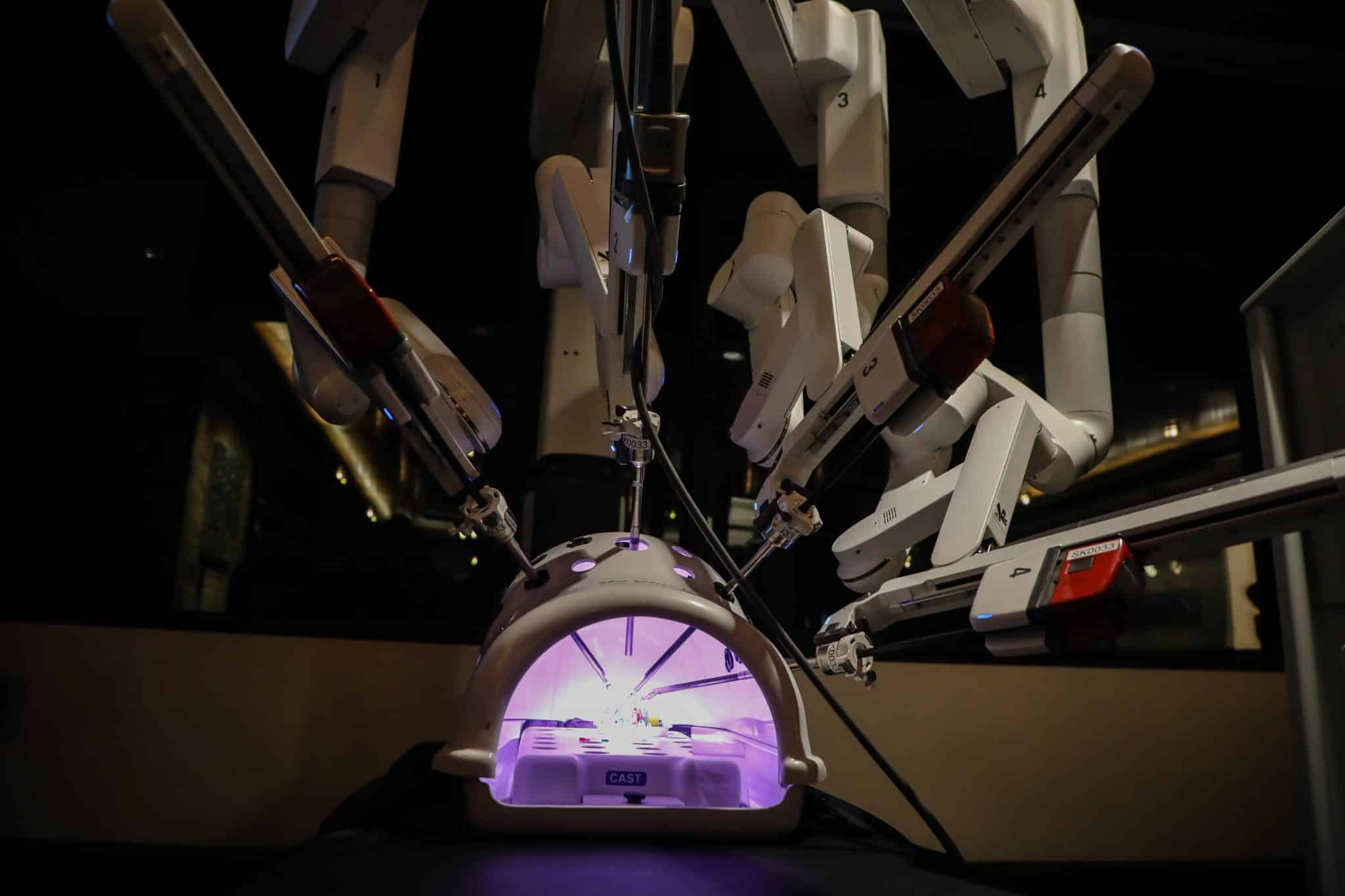 Vail Health celebrates two years of robotic surgery with da Vinci ...